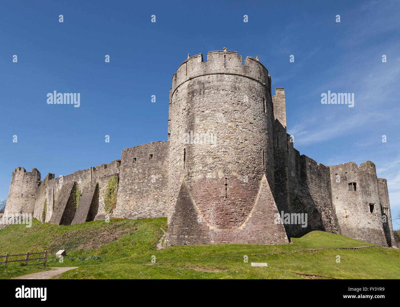 Chepstow castle hi-res stock photography and images - Alamy