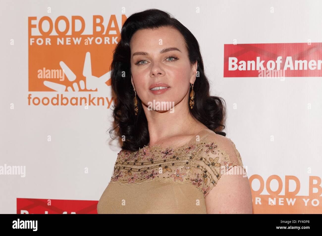 Debi Mazar Food Bank High Resolution Stock Photography and Images - Alamy
