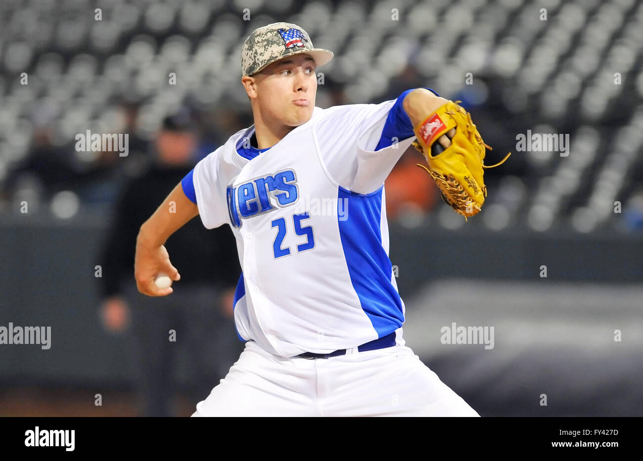Memphis, TN, USA. 19th Apr, 2016. Memphis pitcher Jonathan Bowlan ...