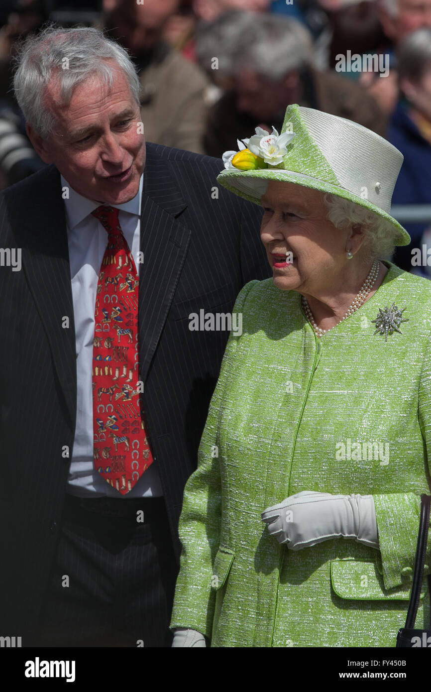 Windsor, UK. 21st April, 2016. The Queen is directed by Hugo Vickers to ...