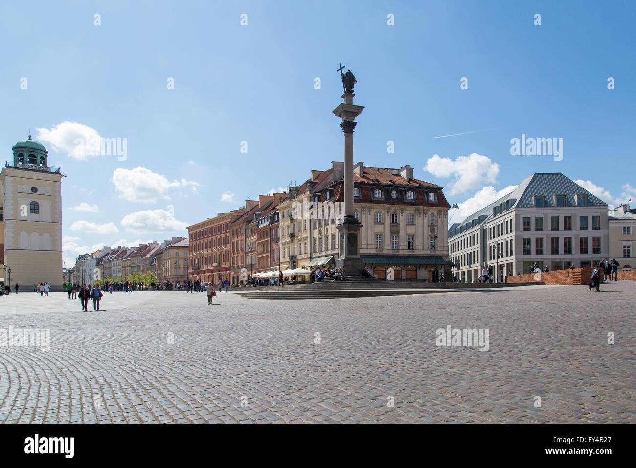 Warsaw, Poland. 21st Apr, 2016. Warsaw's Castle Square (Polish: plac ...