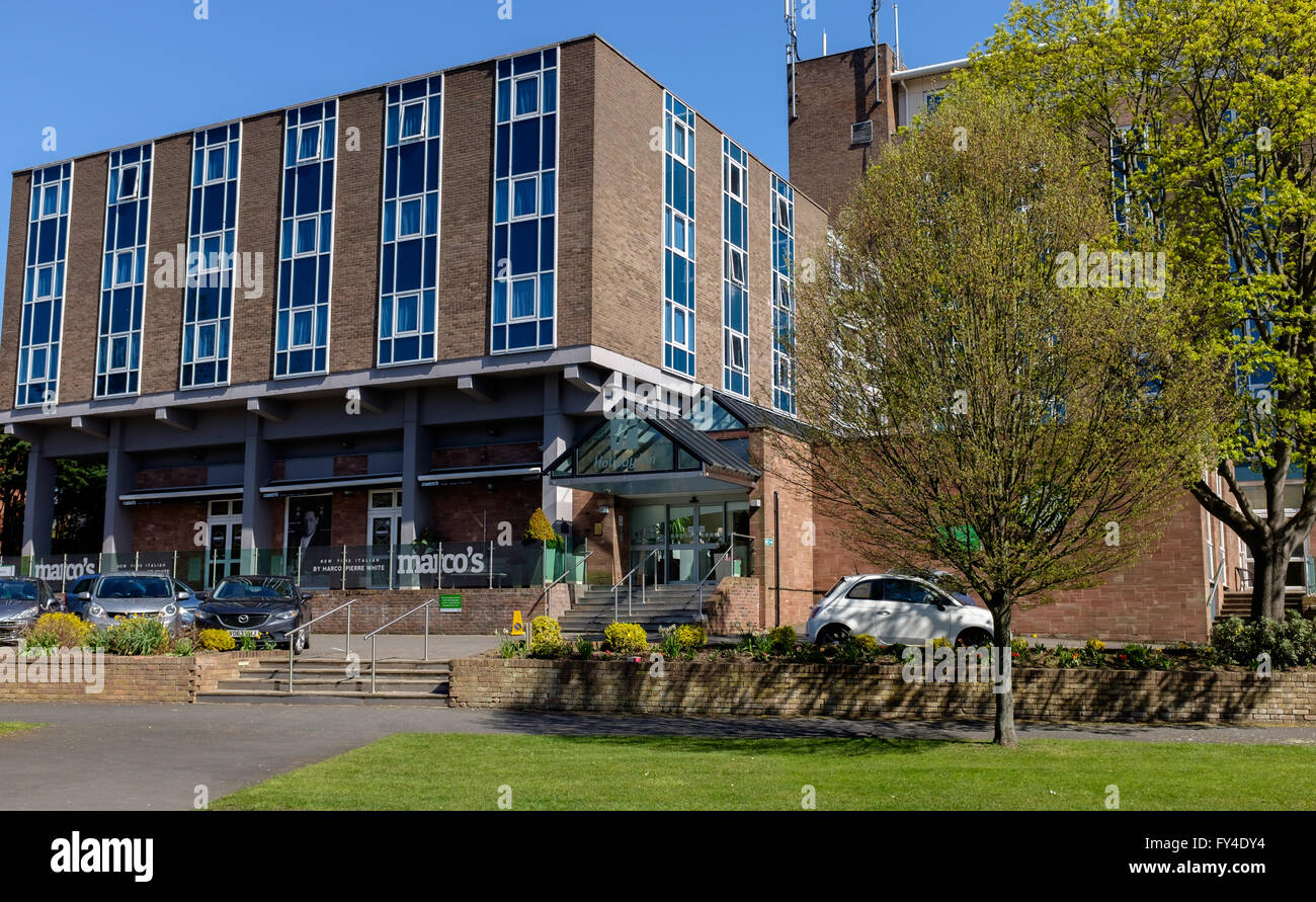 Holiday Inn hotel Kenilworth, Warwickshire, UK Stock Photo - Alamy