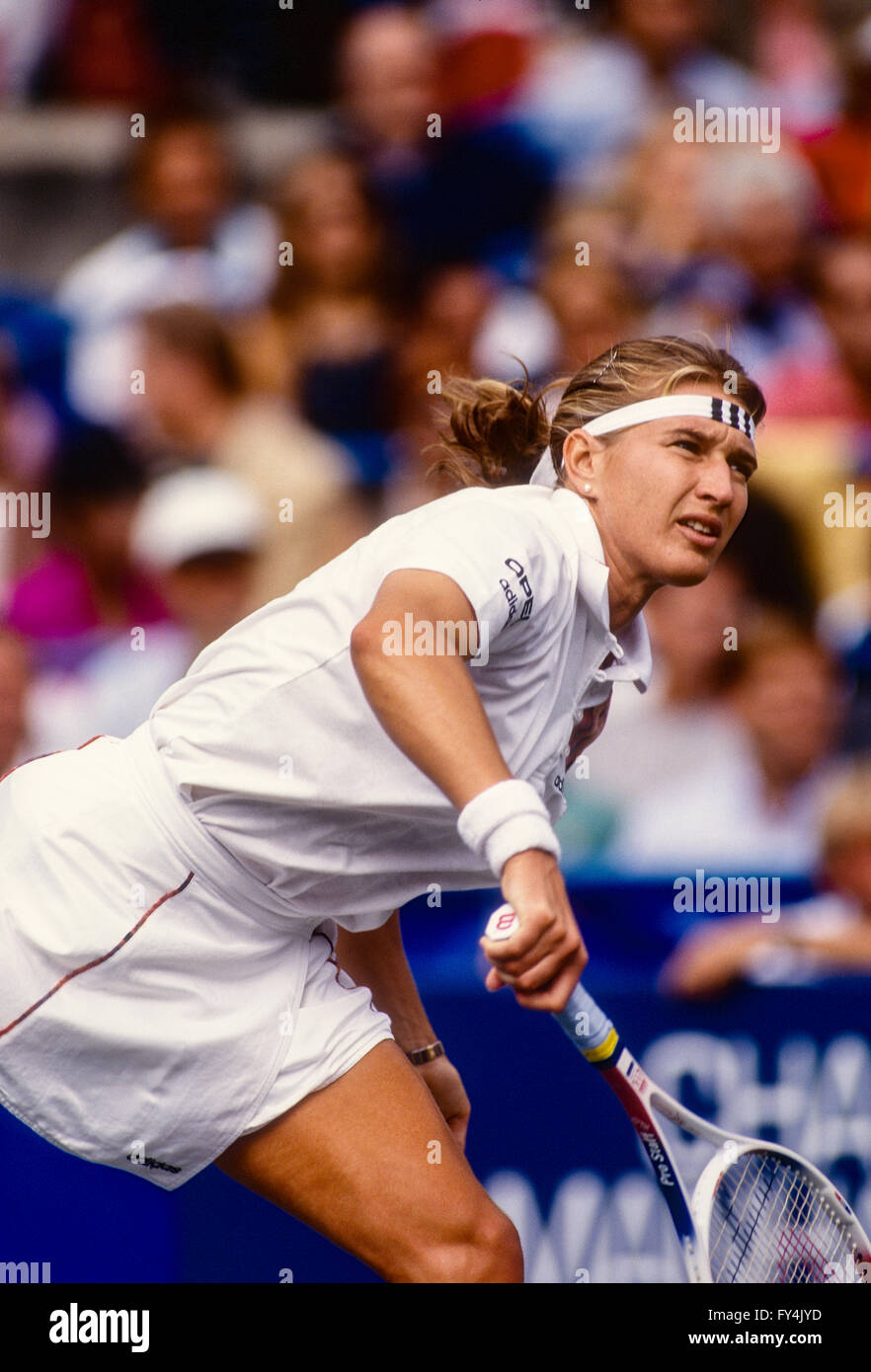 Steffi Graf (GER) competing at the 1995 US Open Stock Photo - Alamy
