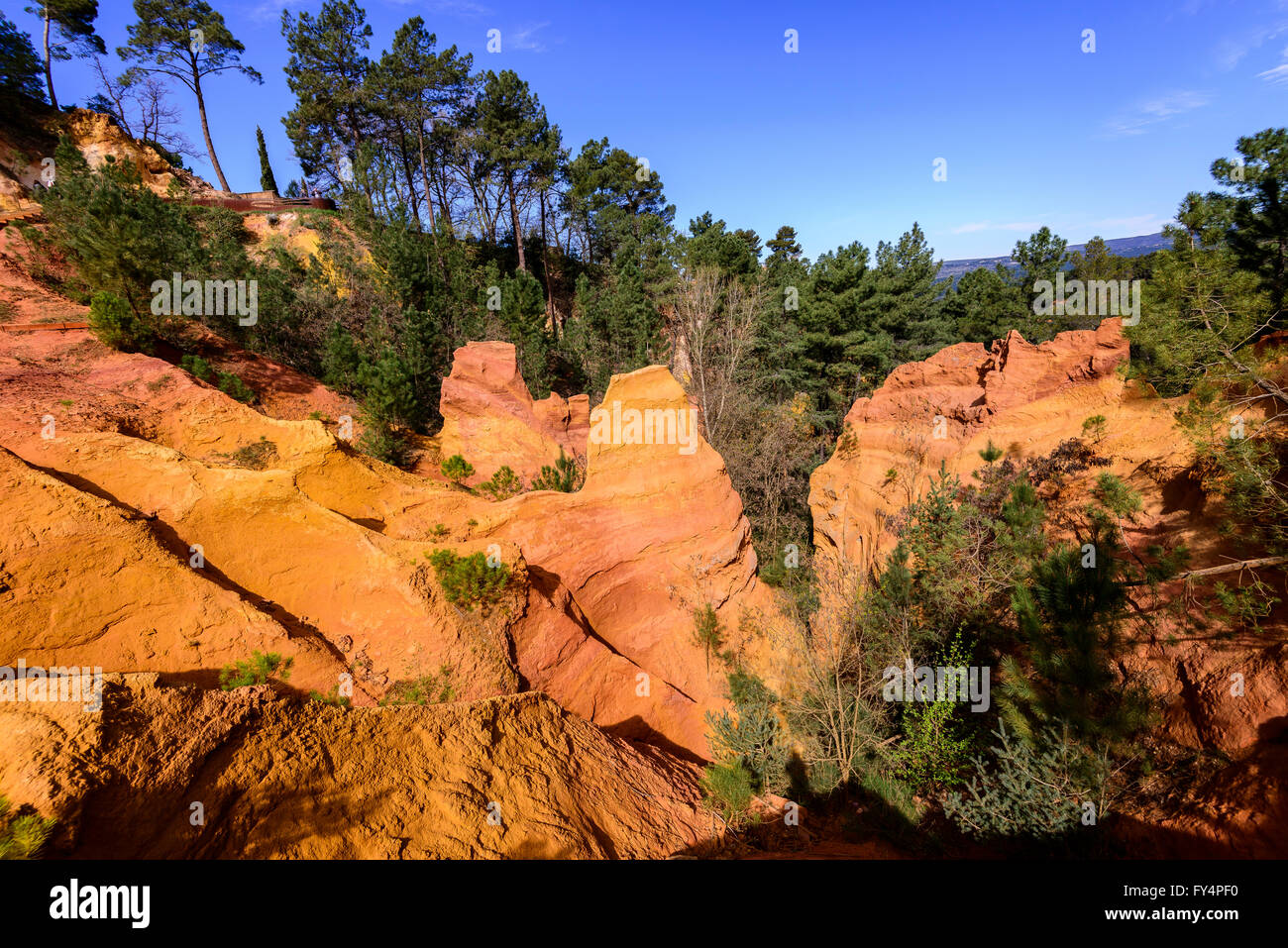les Ocres de Roussillon Vaucluse Haute Provence France 84 Stock Photo ...