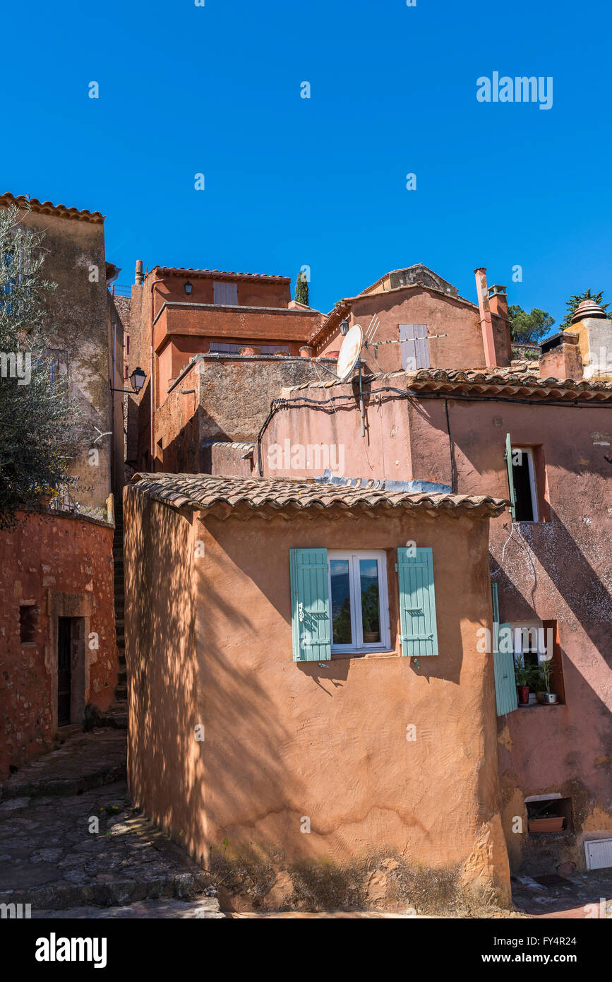 Village de Roussillon Vaucluse Haute Provence France 84 Stock Photo - Alamy