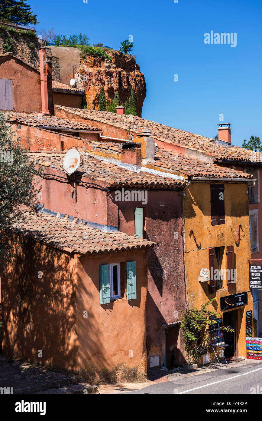 Village de Roussillon Vaucluse Haute Provence France 84 Stock Photo - Alamy
