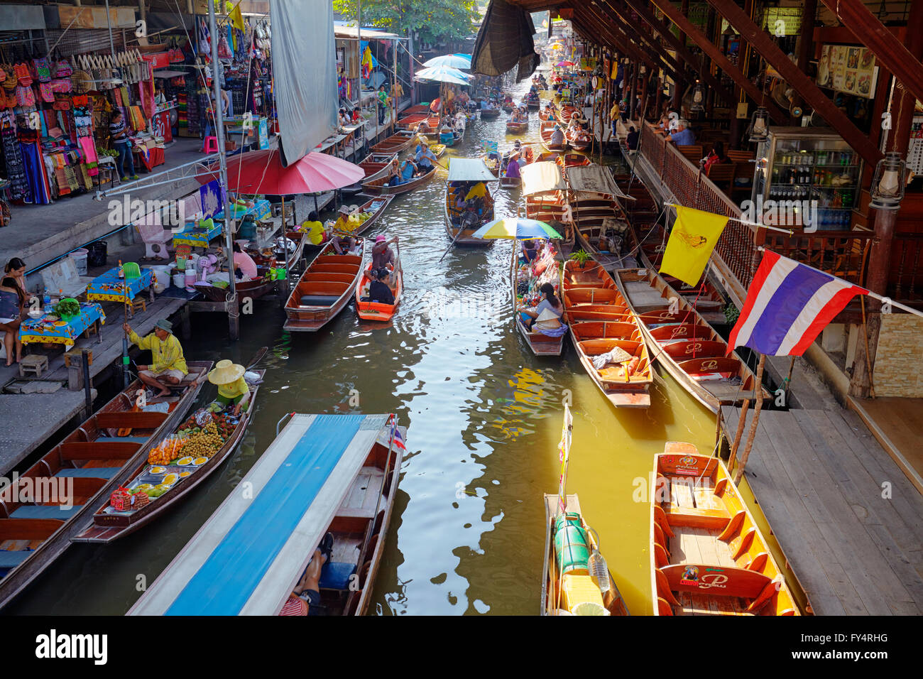 Damnoen Saduak Floating Market, Bangkok, Thailand Stock Photo - Alamy