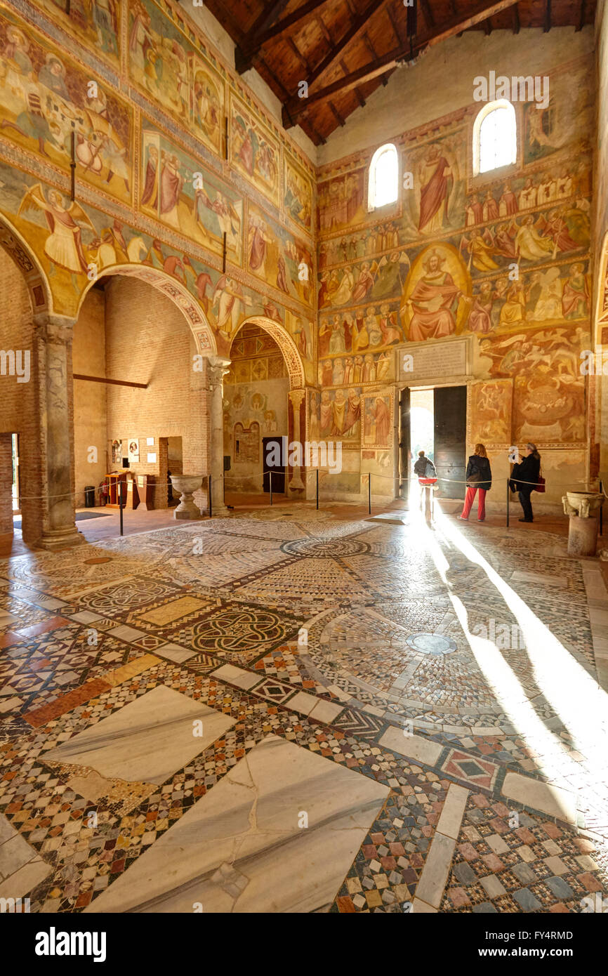 Italian abbey painting hi-res stock photography and images - Alamy