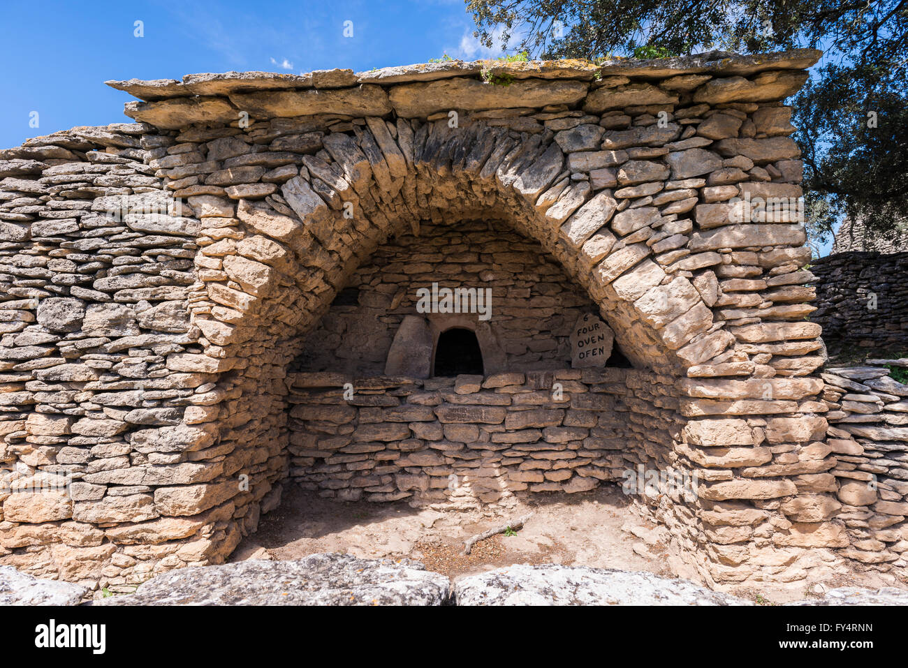 les Bories Gordes Vaucluse Provence France 84 Stock Photo - Alamy