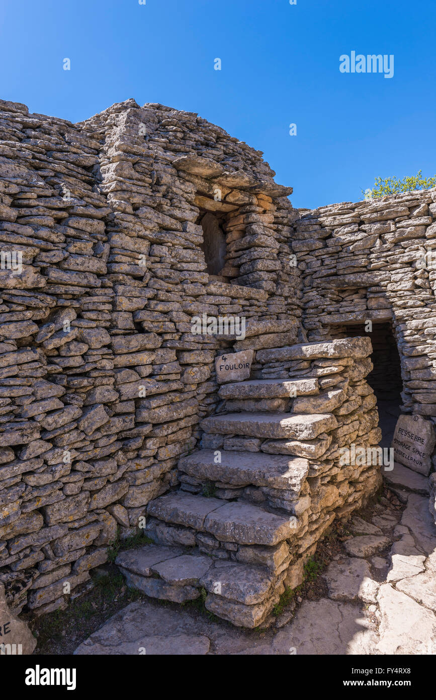 les Bories Gordes Vaucluse Provence France 84 Stock Photo - Alamy