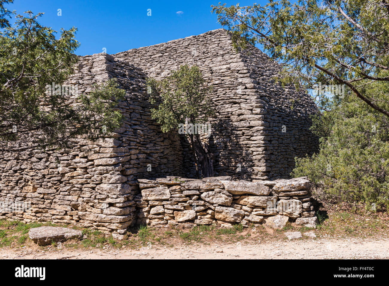 les Bories Gordes Vaucluse Provence France 84 Stock Photo - Alamy