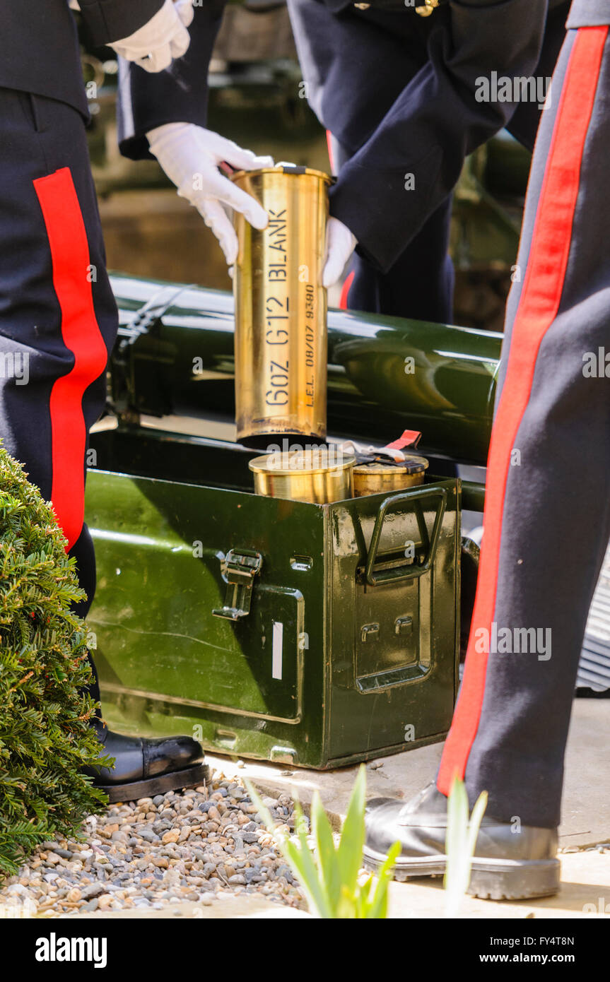 105mm shells hi-res stock photography and images - Alamy