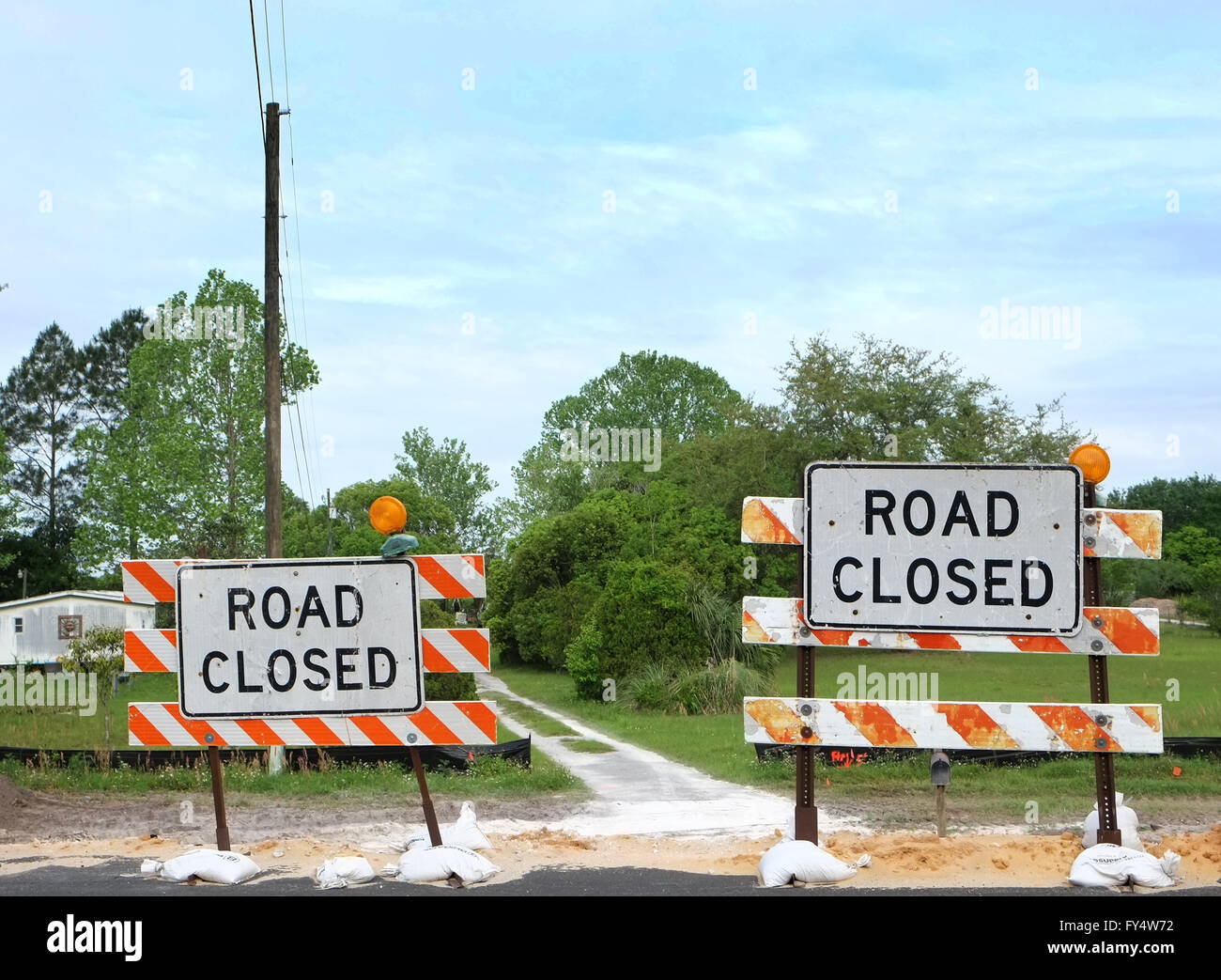 Highway road closed signs, April 2016 Stock Photo - Alamy