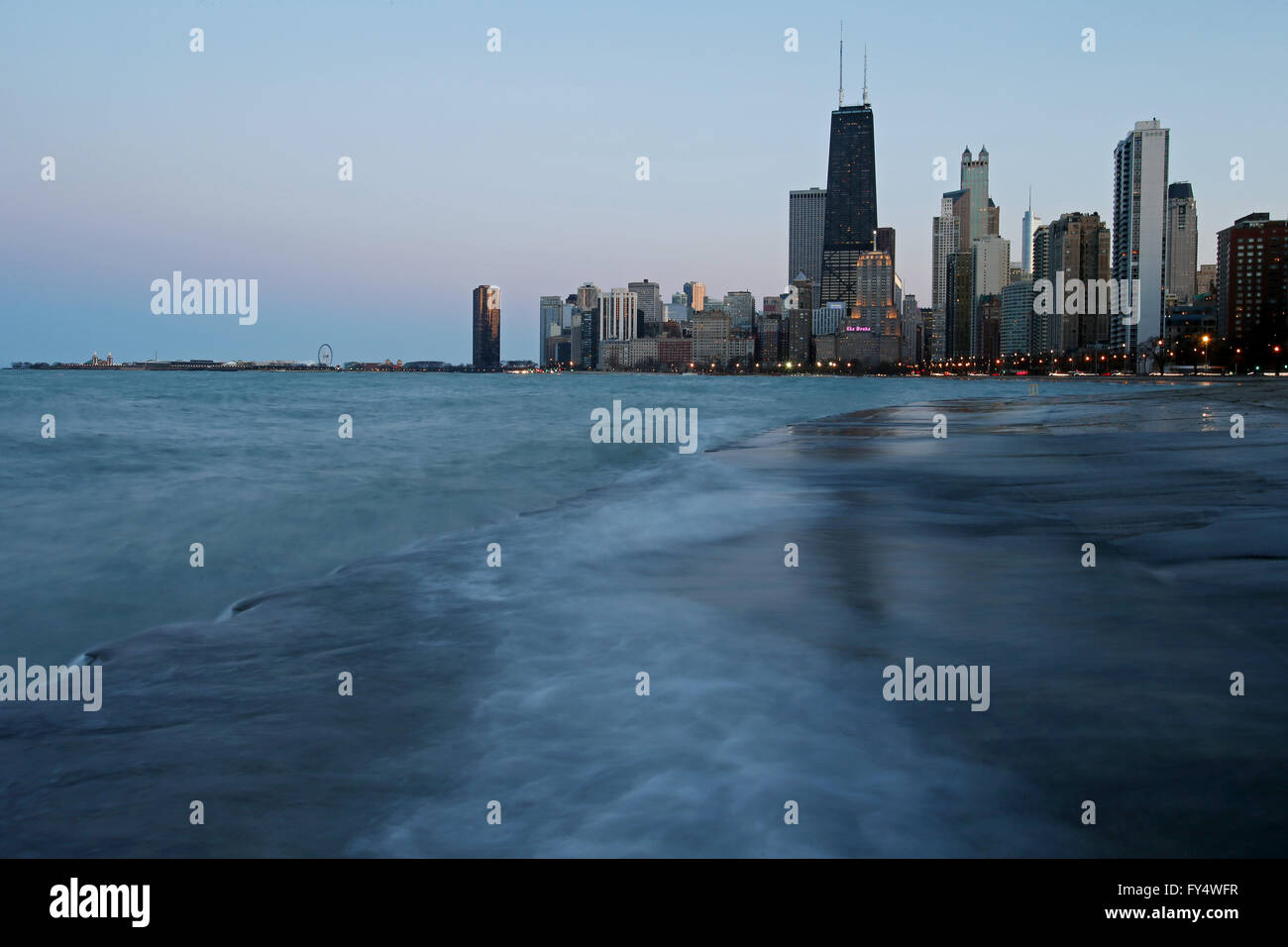 Chicago lakefront trail hi-res stock photography and images - Alamy
