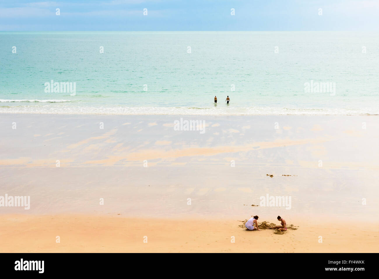 Cable beach storm hi-res stock photography and images - Alamy