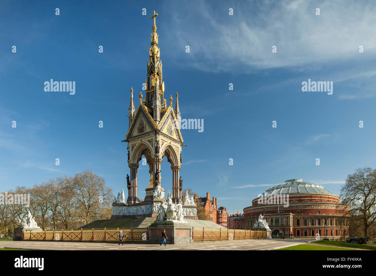 Albert memorial royal albert hall hi-res stock photography and images - Alamy