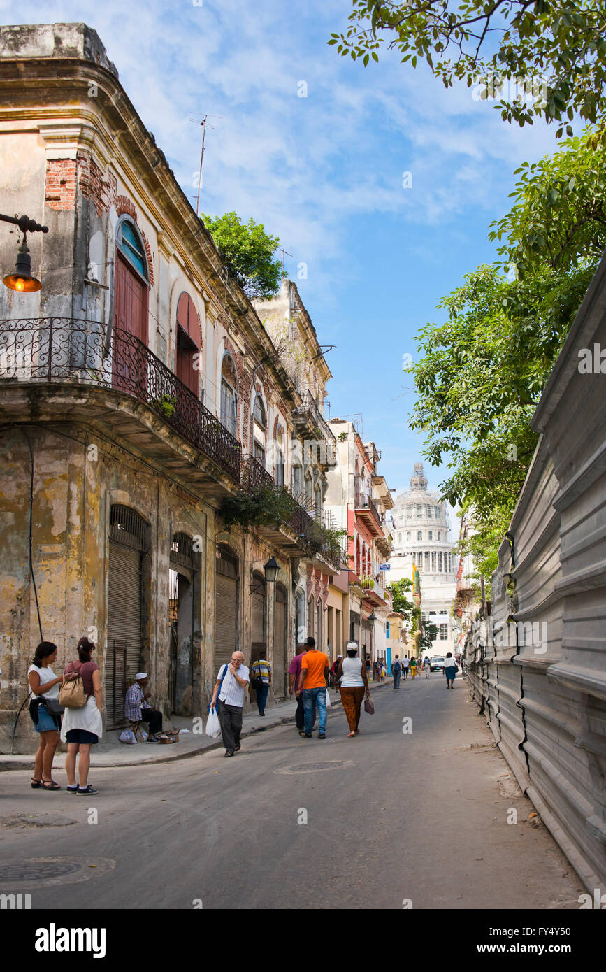 Havana poor neighbourhood hi-res stock photography and images - Alamy