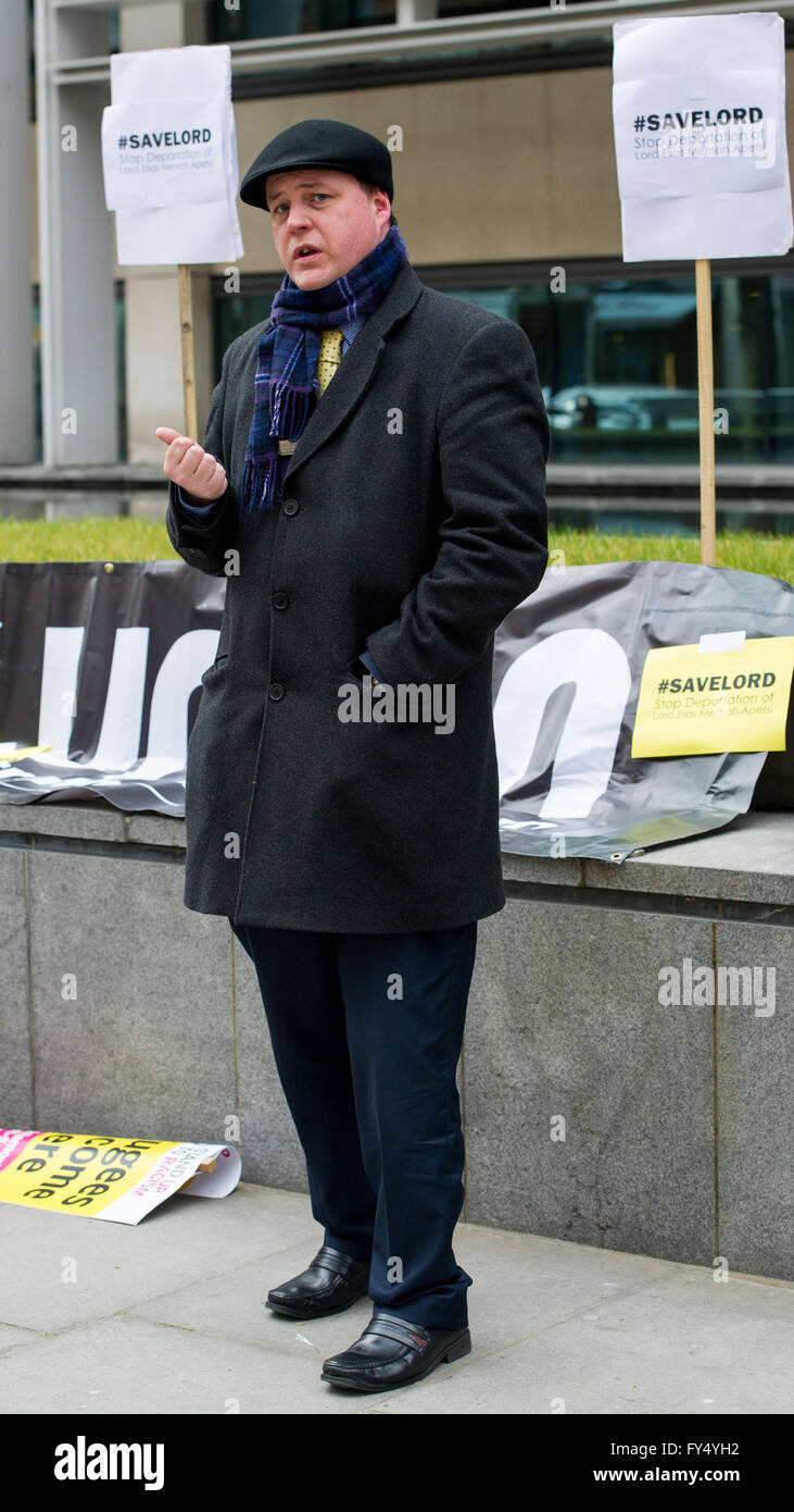 Students from various Scottish universities, including the University ...