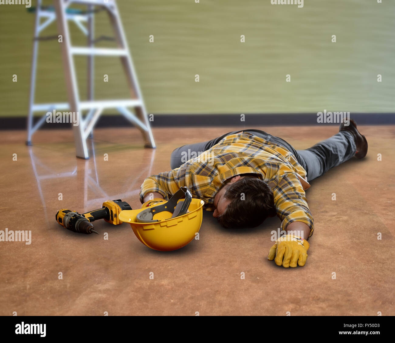 Construction worker falling ladder hi-res stock photography and images ...