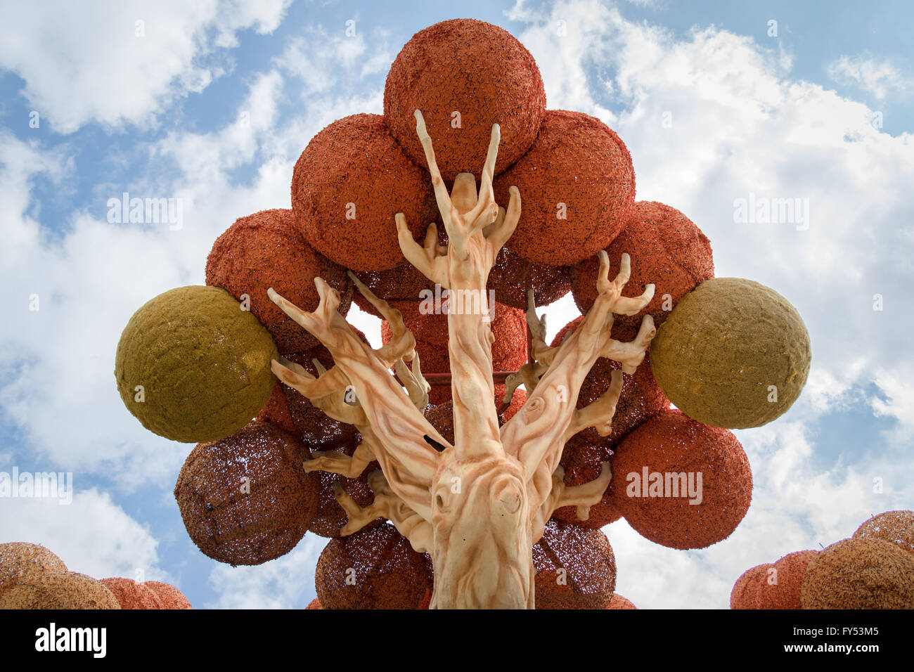 Prezzemolo tree gardaland amusement park hi-res stock photography and ...