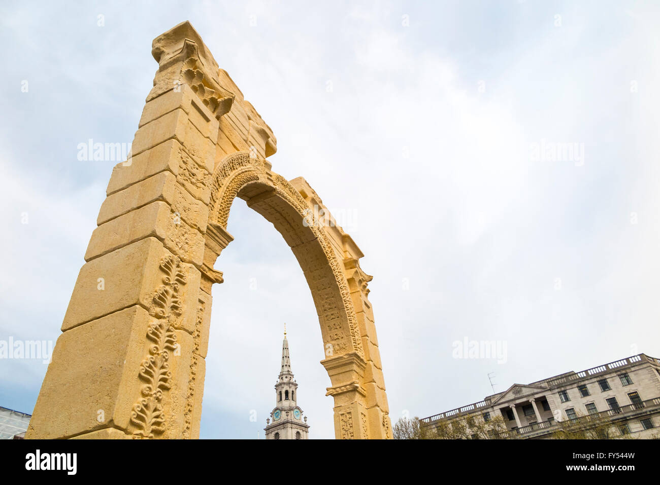 Palmyra Arch of Triumph replica in Tragalgar Square, London WC2 UK ...