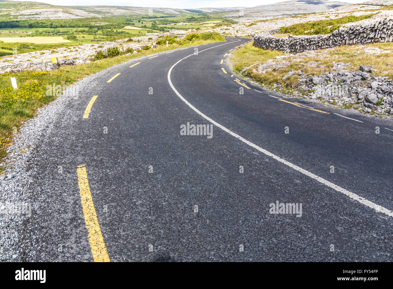Blind curve hi-res stock photography and images - Alamy