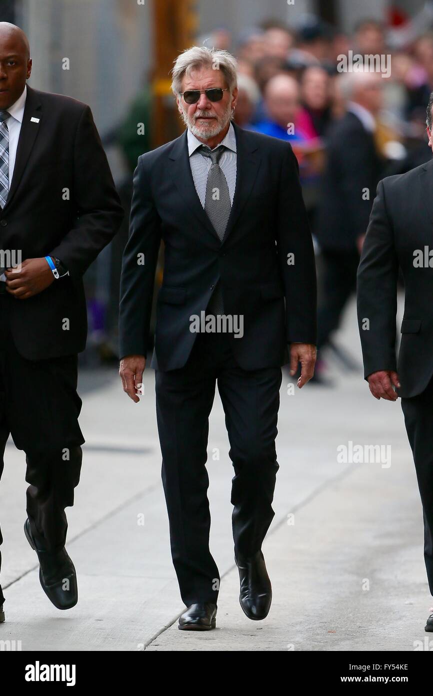 Harrison Ford seen signing for fans before leaving the ABC studios ...