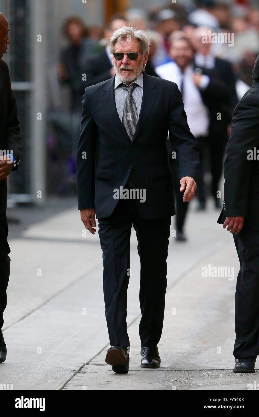 Harrison Ford seen signing for fans before leaving the ABC studios ...