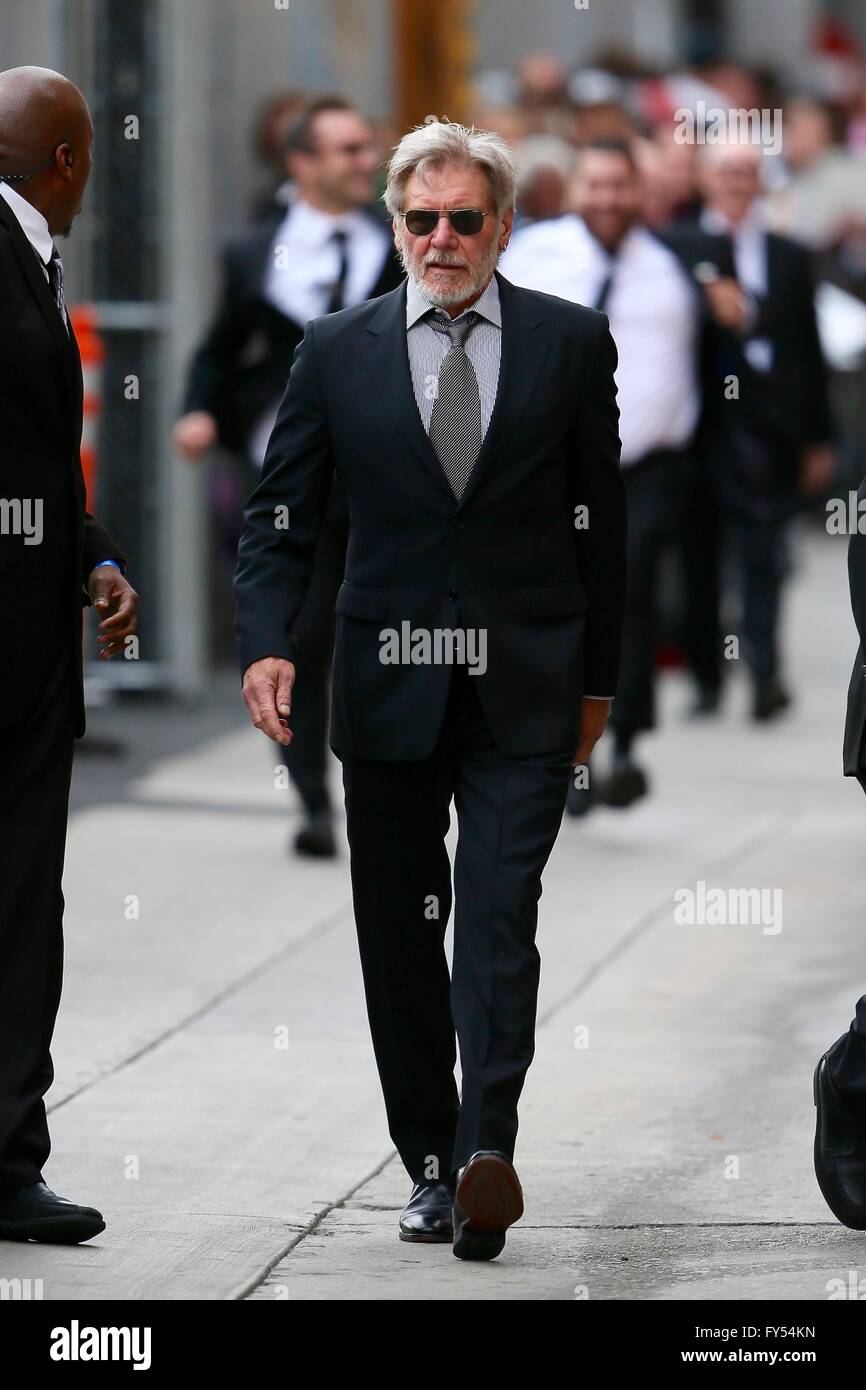Harrison Ford seen signing for fans before leaving the ABC studios ...