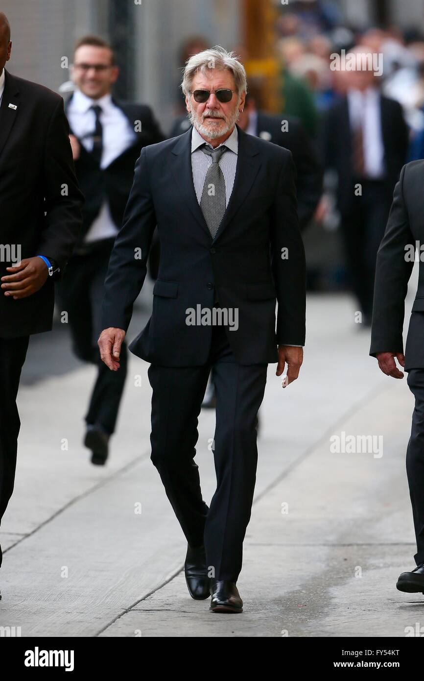 Harrison Ford seen signing for fans before leaving the ABC studios ...