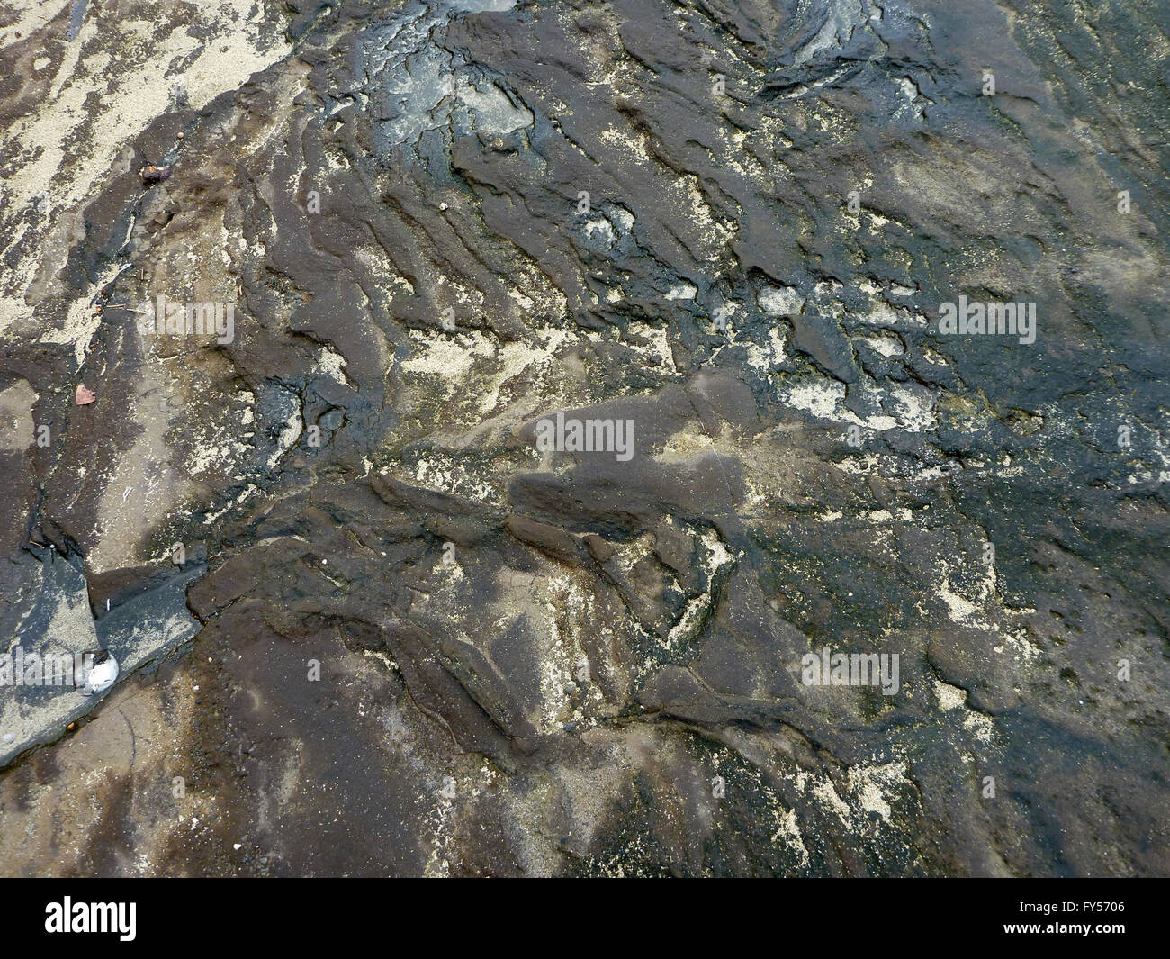 Cracked rock formations hi-res stock photography and images - Alamy
