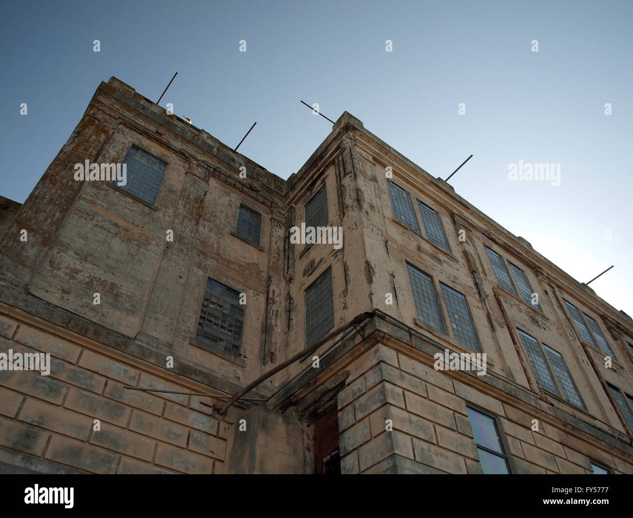 Prison building hi-res stock photography and images - Alamy
