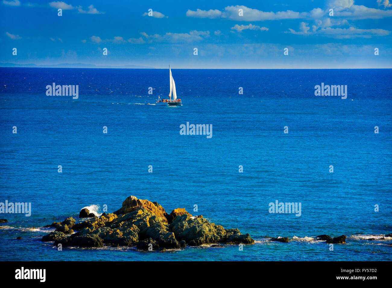 Big boat sailing hi-res stock photography and images - Alamy