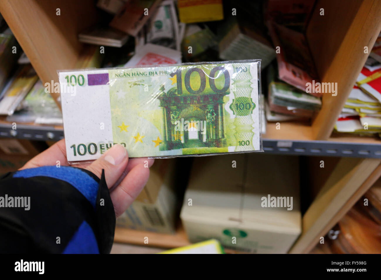 Fake money hi-res stock photography and images - Alamy