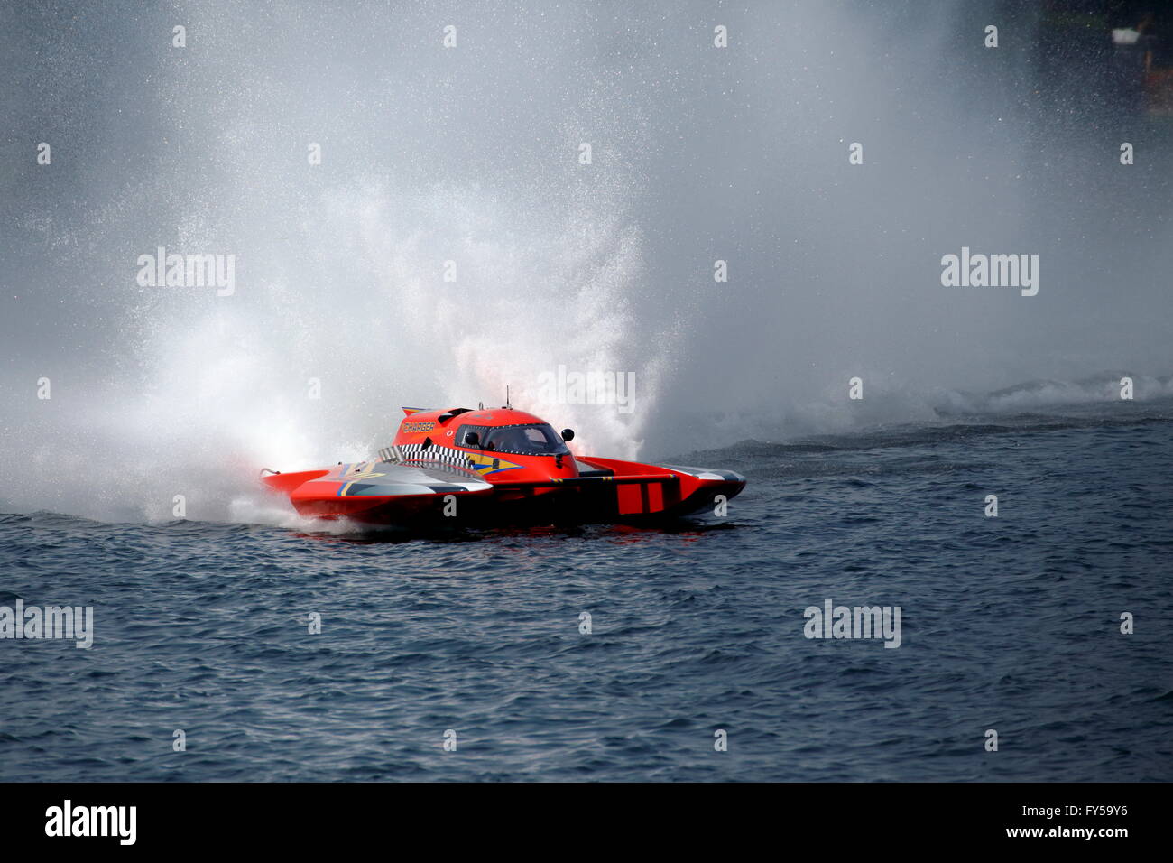 Hydroplane racing on the Saint Lawrence River, Valleyfield, Quebec ...