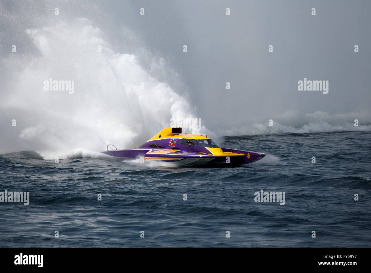 Hydroplane race boat hi-res stock photography and images - Alamy