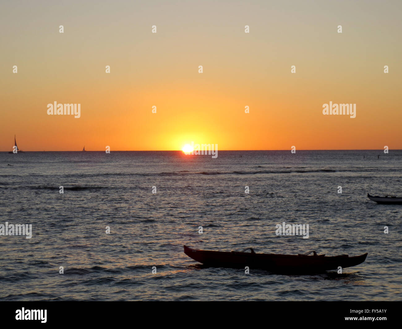 Amazing sunset in hawaii vertical hi-res stock photography and images ...