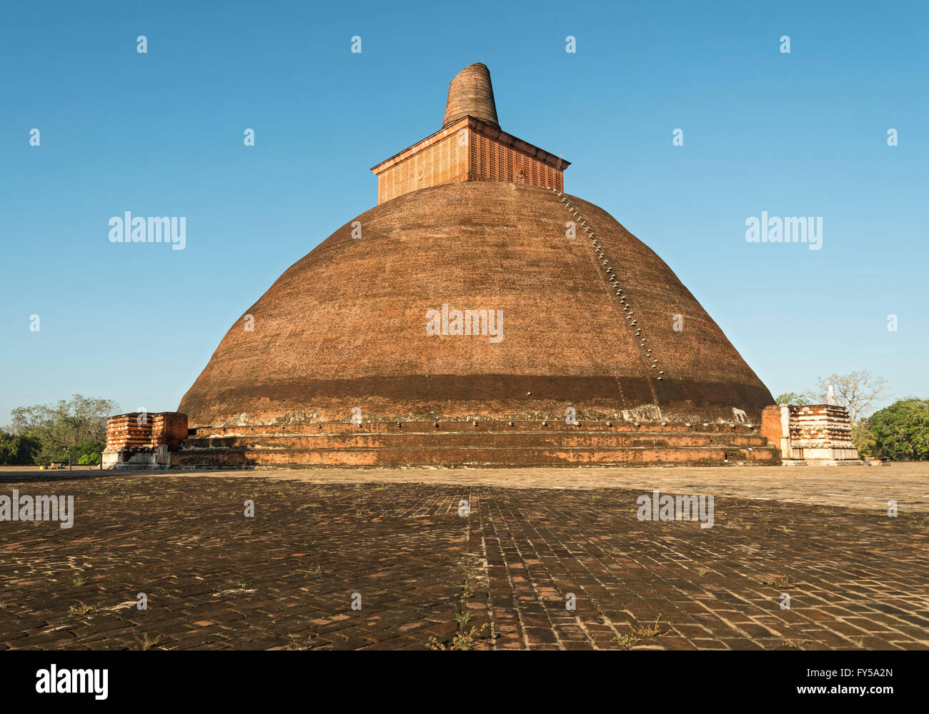 Jetavanarama Dagoba, Jetavanaramaya Stupa, Anuradhapura, Sri Lanka ...