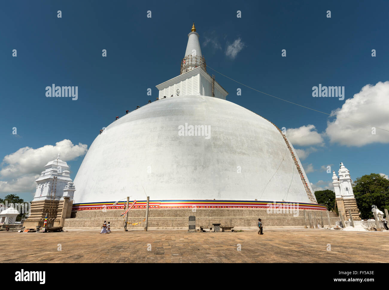 Ruwanweli maha seya hi-res stock photography and images - Alamy