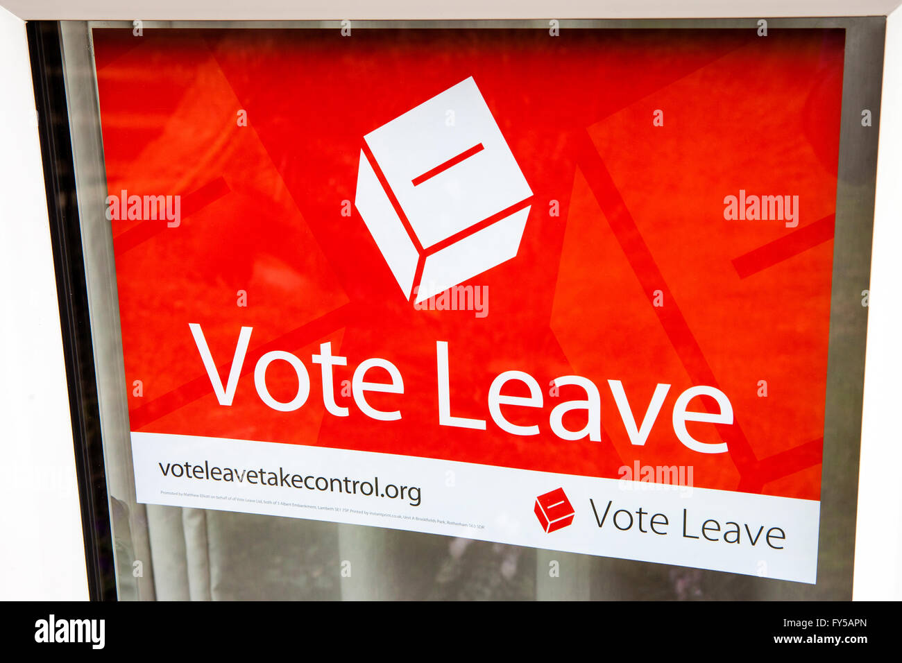 Vote leave campaign poster hi-res stock photography and images - Alamy