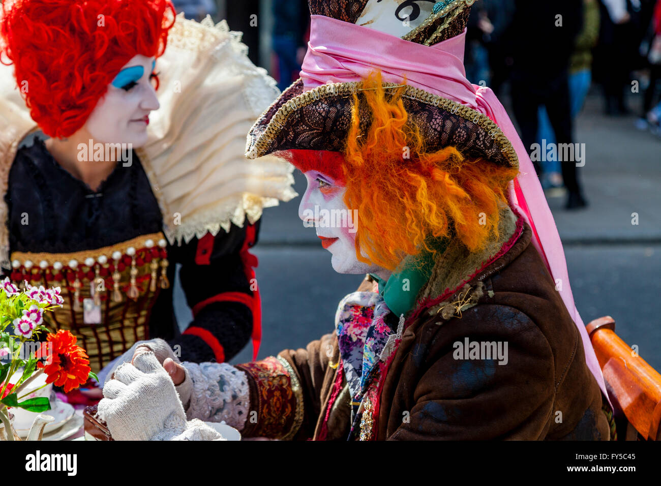 'The Mad Hatters Tea Party' Street Performers, Camden Sunday Market ...