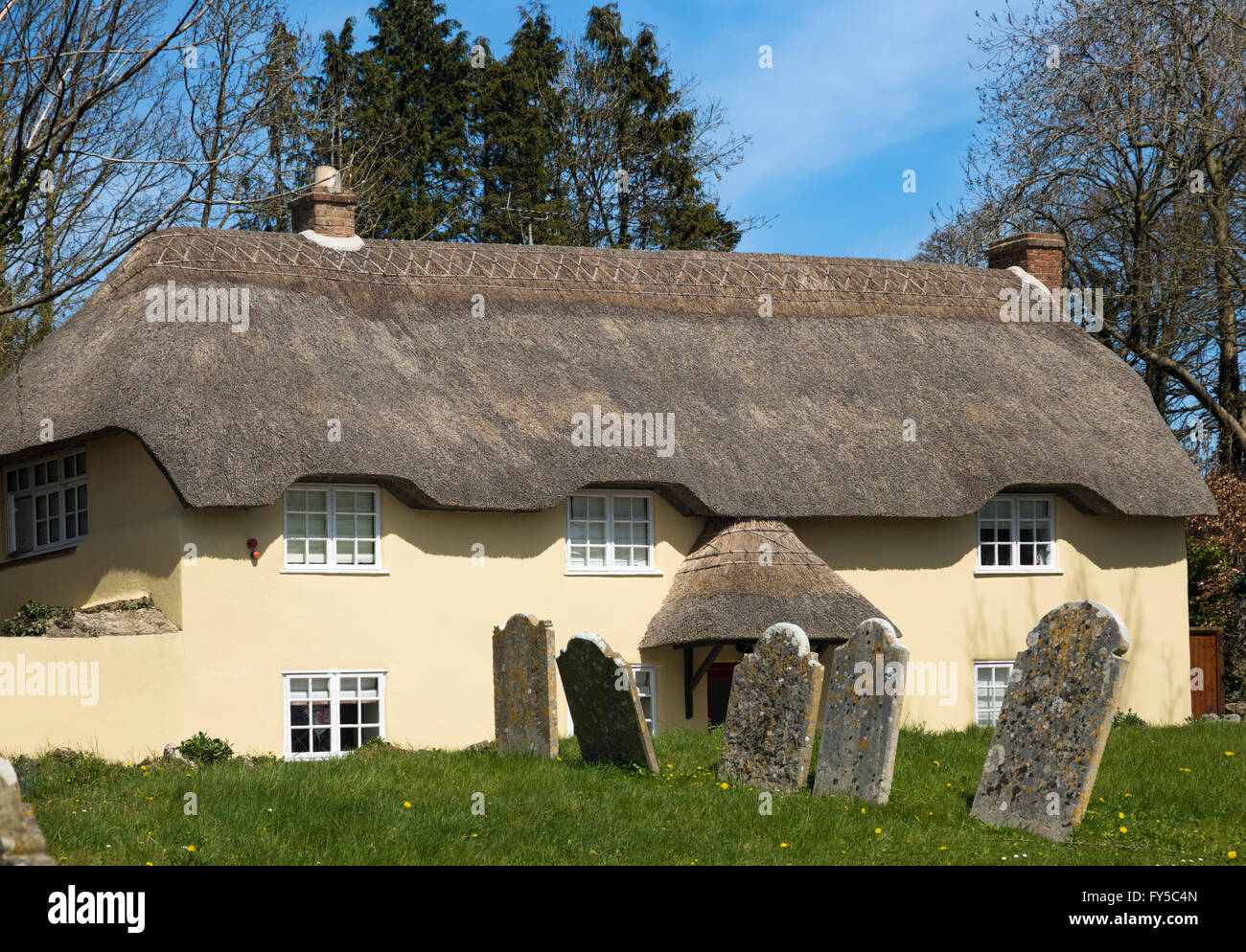 Thatched cottage cottages porch hi-res stock photography and images - Alamy