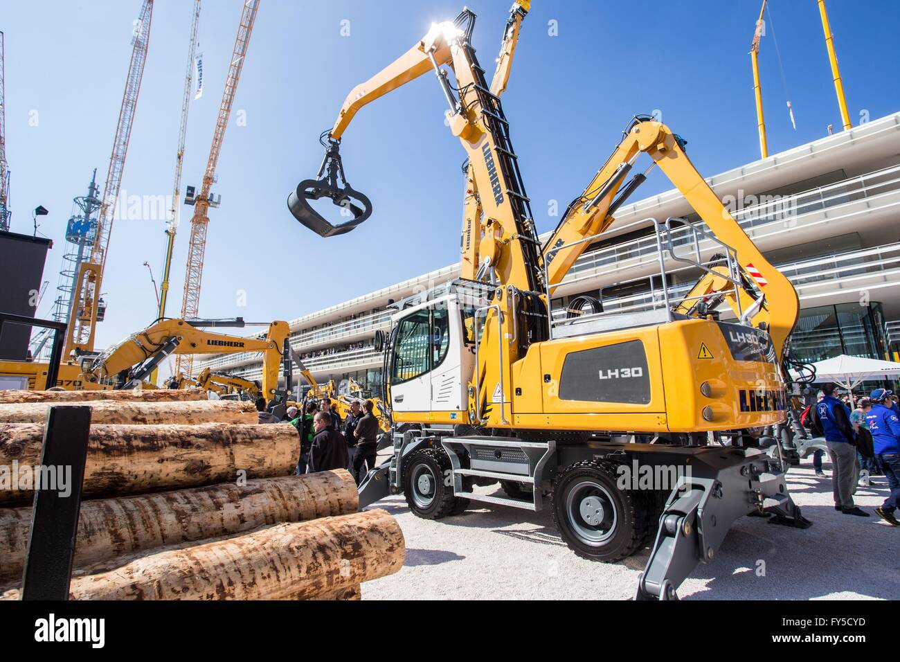 bauma 2016 exhibition: Liebherr, largest stand with 14,000 m², Munich ...