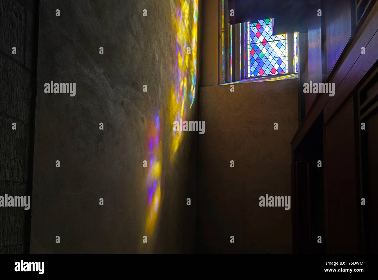 Colour of reflections.St Giles Cathedral Edinburgh Stock Photo - Alamy