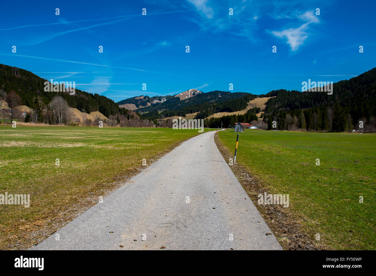 Small narrow road hi-res stock photography and images - Alamy
