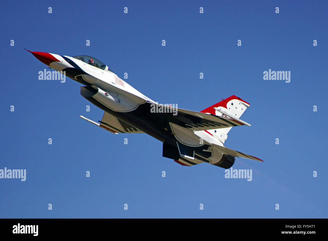 Airplane USAF Thunderbirds F-16 jet fighter flying at 2016 March Air ...