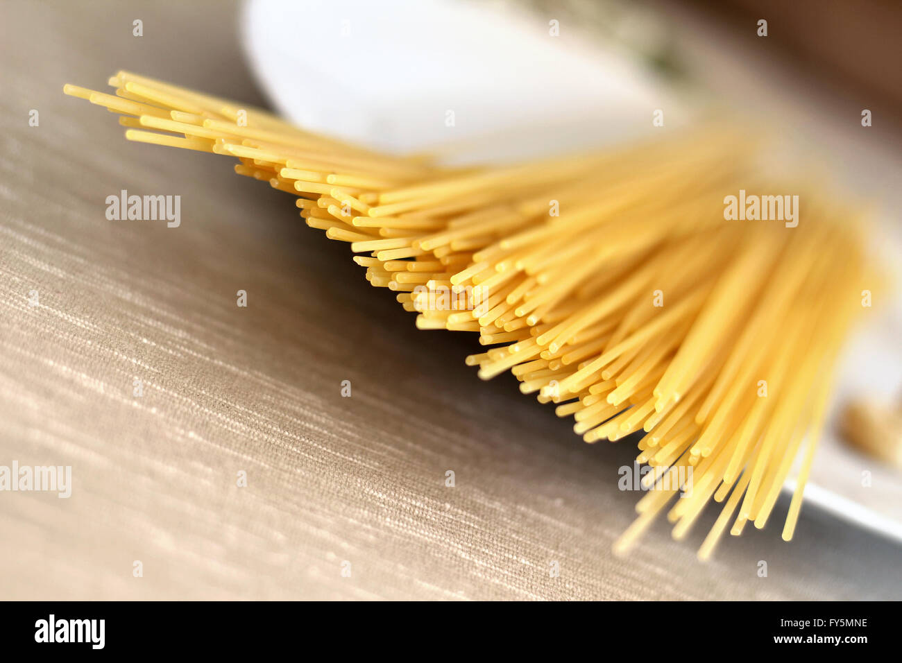 Italy pasta restaurant tomato rome hi-res stock photography and images ...