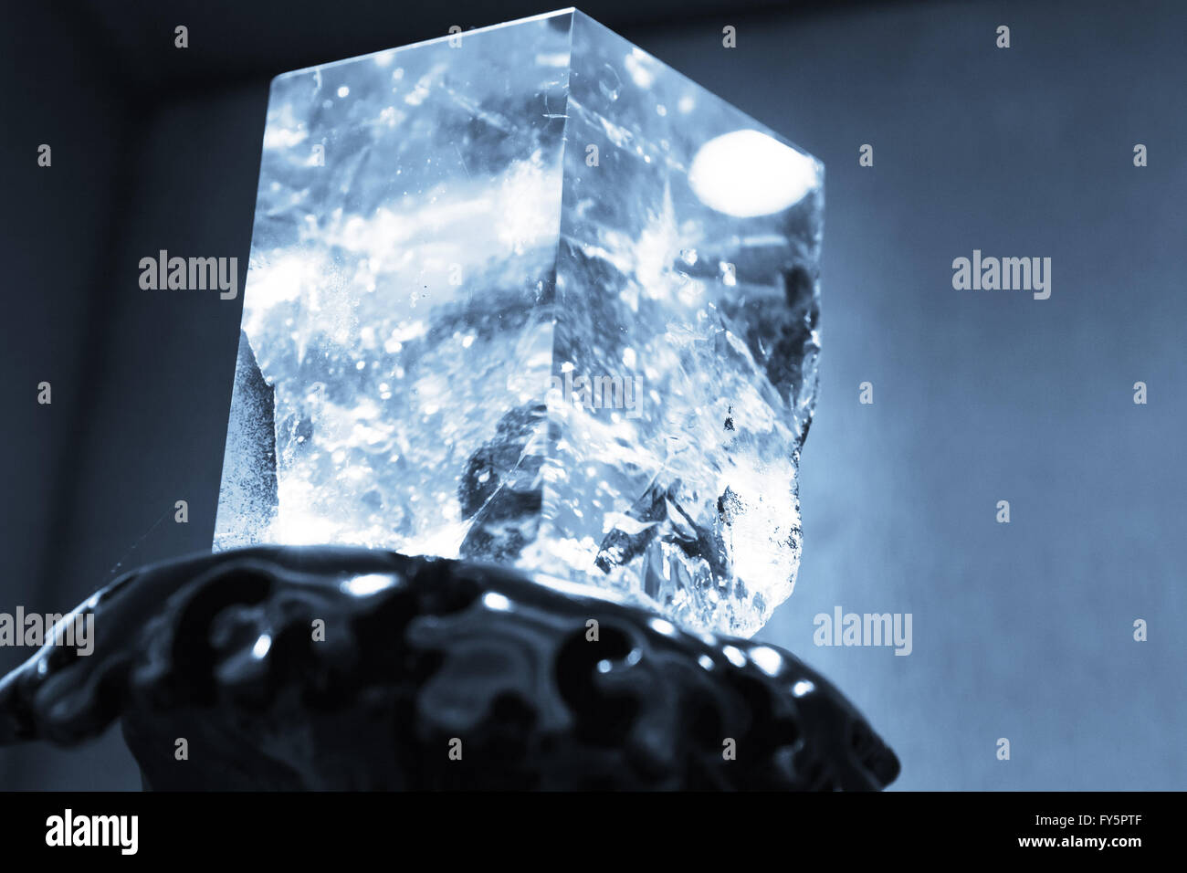 Quartz in nature hi-res stock photography and images - Alamy