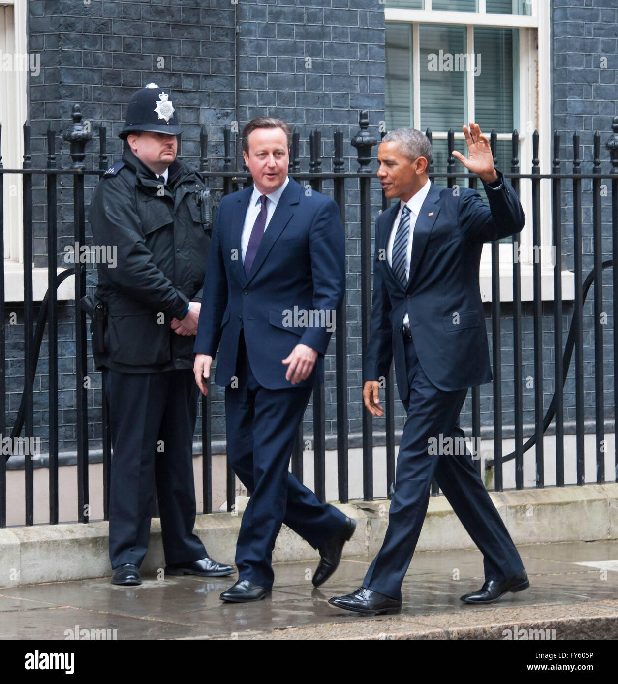 London, UK. 22nd April, 2016. President Obama visits 10 Downing street ...