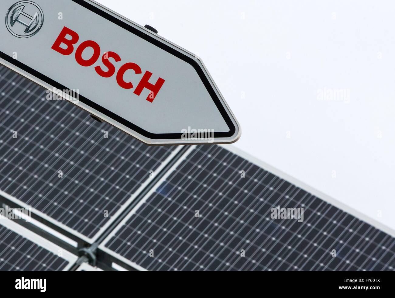 Arnstedt, Germany. 22nd Mar, 2013. A sign points the way to Bosch Solar ...